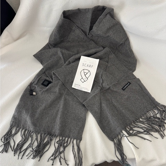 Smart Heating Scarf | Accessories | Cashmere Smart Heating Scarf Gray ...
